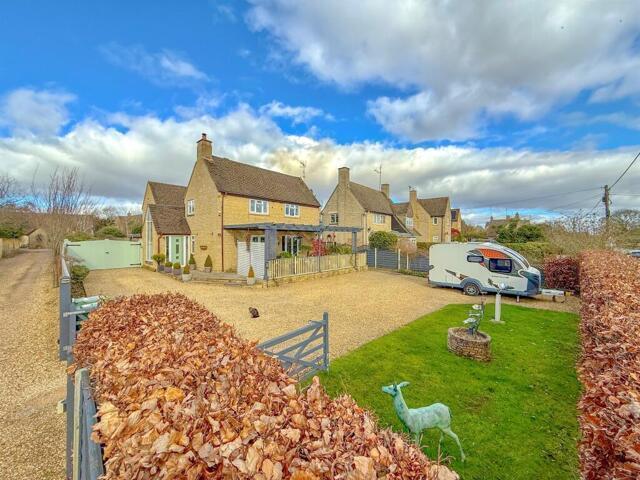 4 Bedroom House Down Ampney Down Ampney 90738224