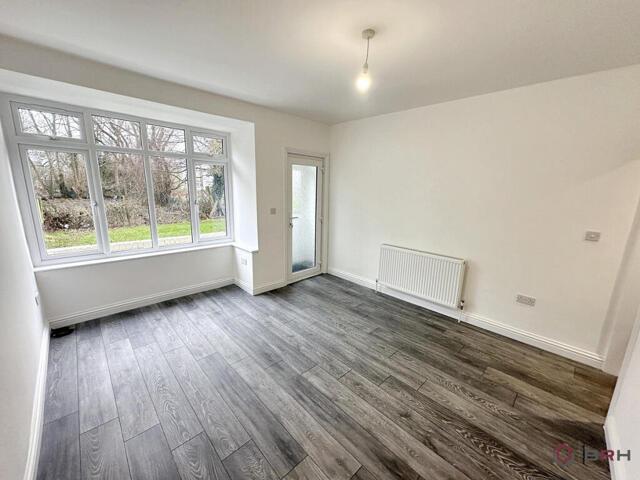 4 Bedroom House Doncaster South Yorkshire LS101114587
