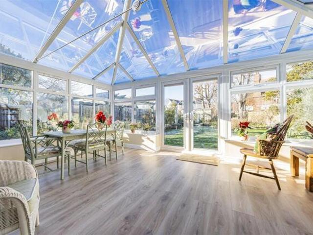 4 Bedroom House Datchet Berkshire LS101060292