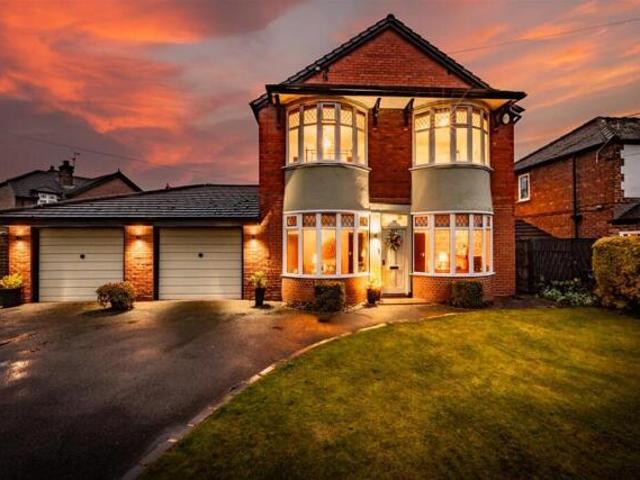 4 Bedroom House Davenham Cheshire West And Chester LS98864712