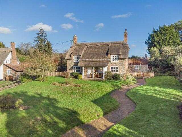 4 Bedroom House Dalham Dalham 100426347