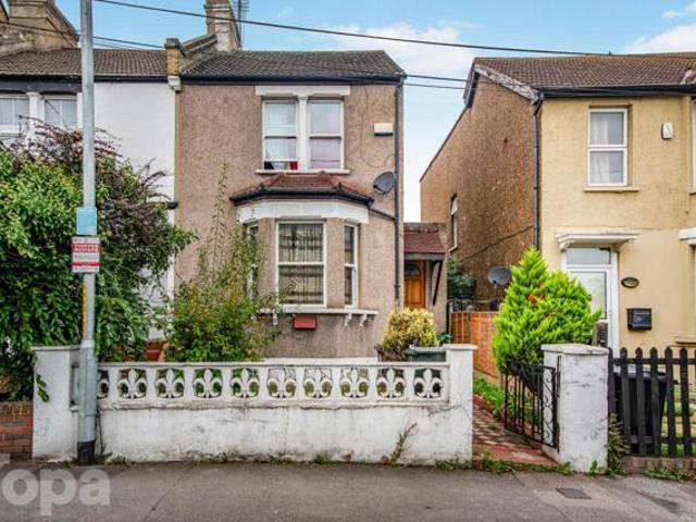 4 Bedroom House Dartford Kent 98766148