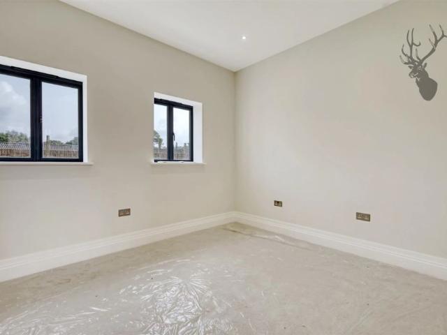 4 Bedroom House Detached