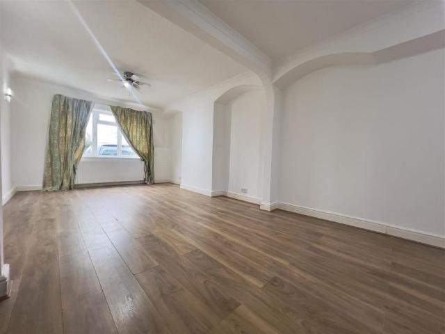 4 bedroom house detached