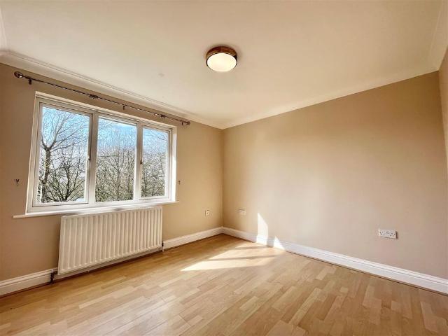 4 bedroom house detached