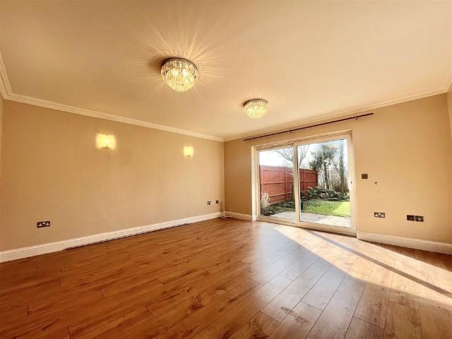 4 bedroom house detached