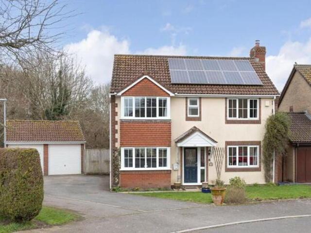 4 Bedroom House Devizes Wiltshire 99523932