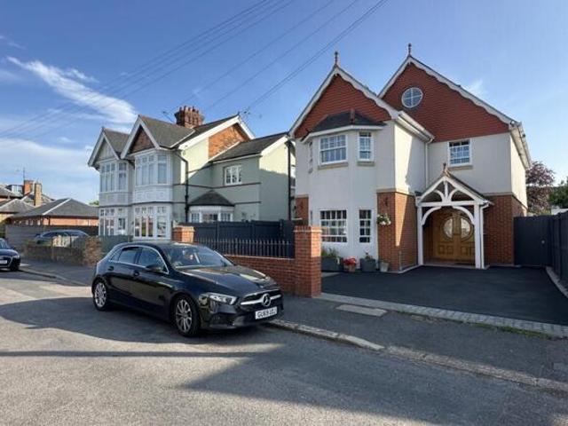4 Bedroom House Deal Kent 100398599