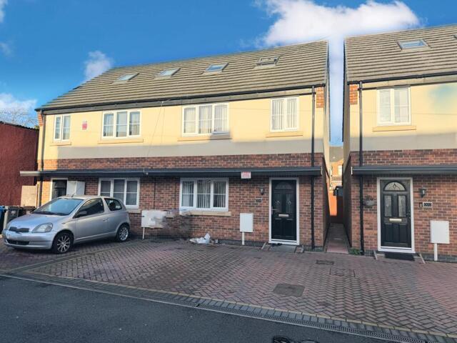4 Bedroom House Derby Derby LS100854935
