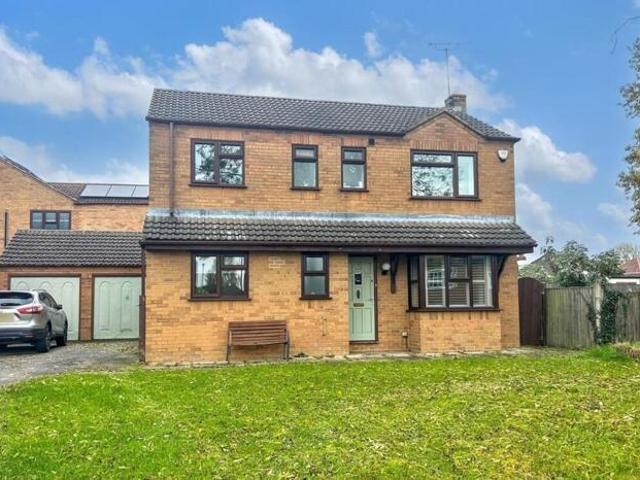 4 Bedroom House Derby Derbyshire LS100917625