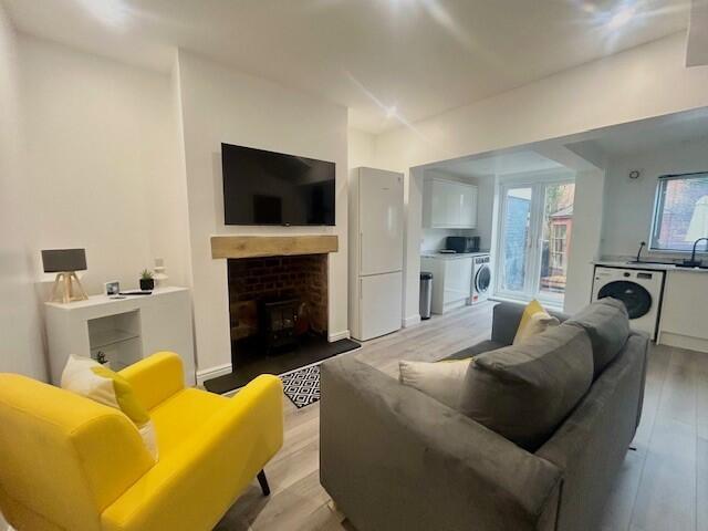 4 Bedroom House Derby Derbyshire LS101089631