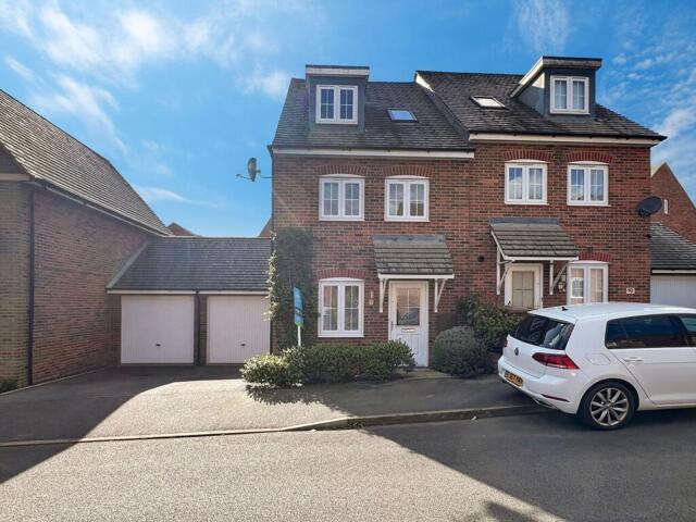 4 Bedroom House Derbyshire Derbyshire LS99277868