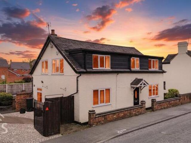 4 Bedroom House Derbyshire Derbyshire 101231713