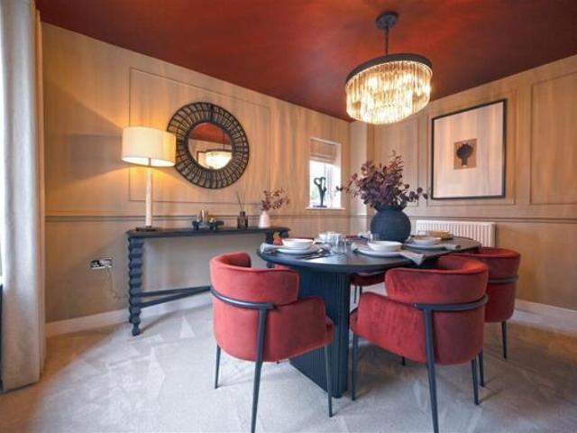 4 Bedroom House Desborough Northamptonshire LS99237024