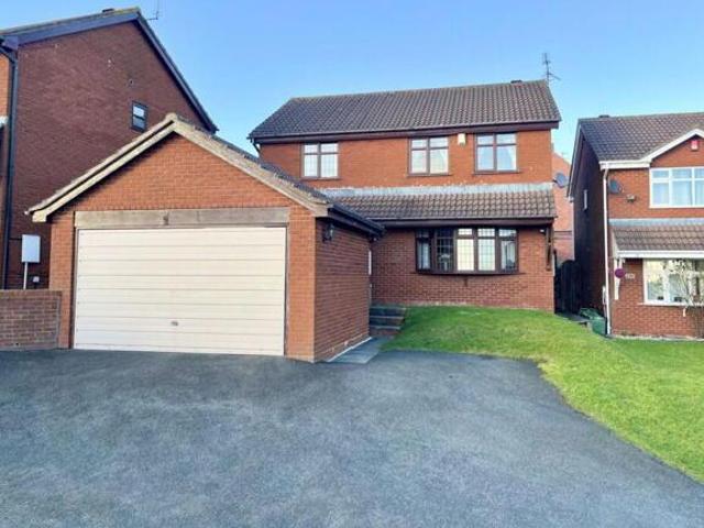 4 Bedroom House Dudley West Midlands 98969285