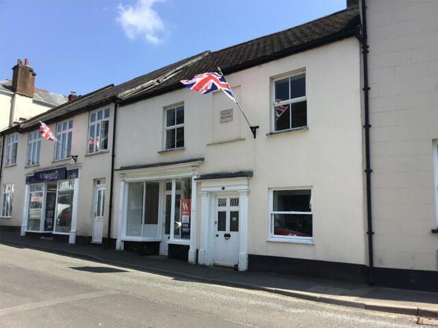 4 Bedroom House Dulverton Somerset LS98930084