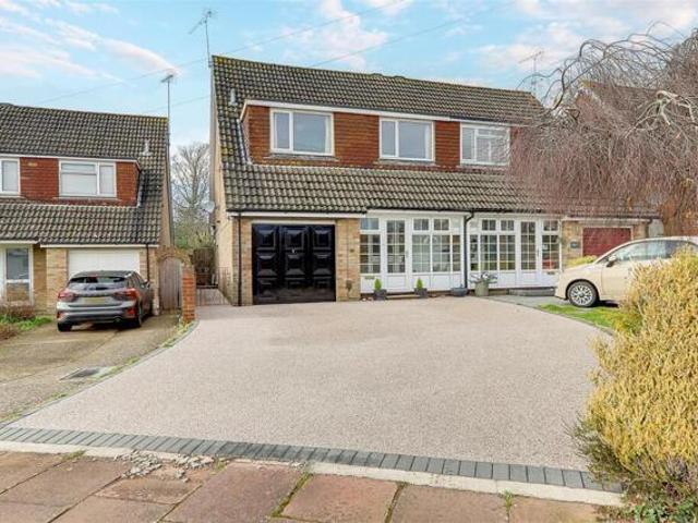 4 Bedroom House Durrington West Sussex 101119330