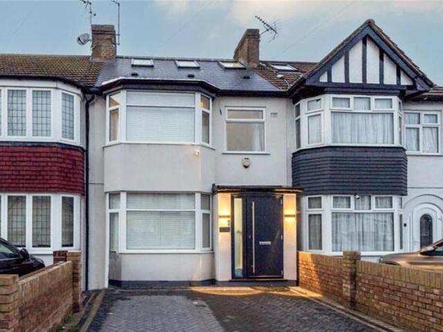 4 Bedroom House Enfield Greater London 99380872