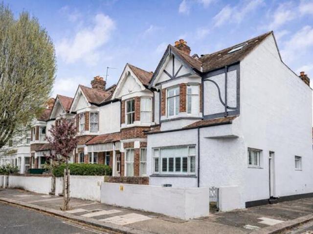 4 Bedroom House Ealing Greater London LS101678239