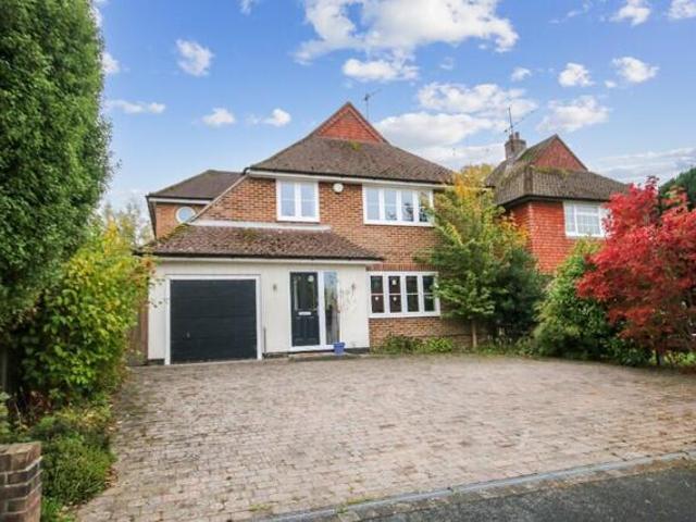 4 Bedroom House East Grinstead West Sussex 98649224