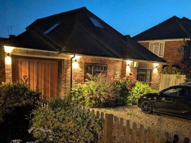 4 Bedroom House East Grinstead West Sussex LS99277873