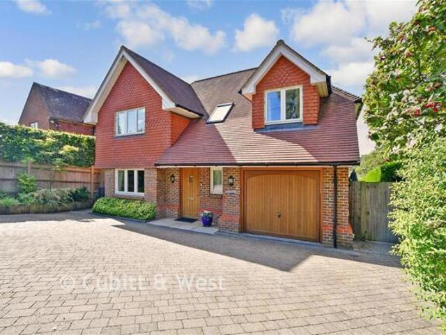 4 Bedroom House East Grinstead West Sussex LS100057961