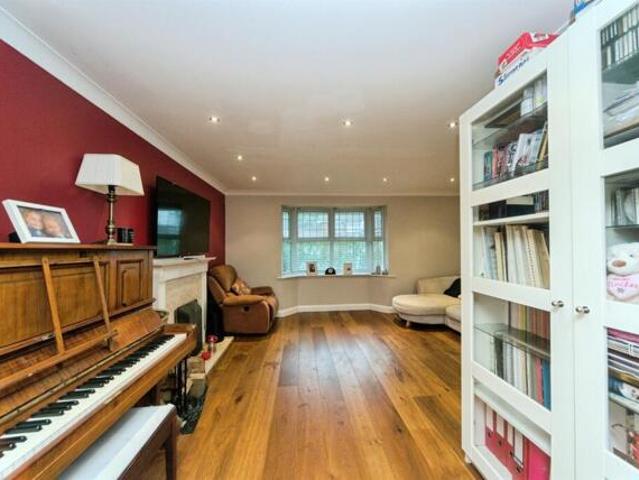 4 Bedroom House East Sussex East Sussex 100366310