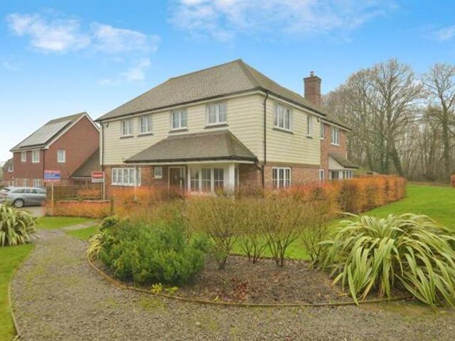4 Bedroom House East Sussex East Sussex LS99952001