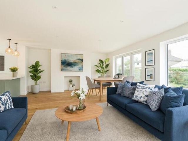 4 Bedroom House East Sussex East Sussex LS100541187