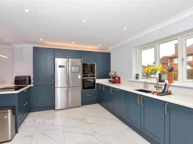 4 Bedroom House East Sussex East Sussex LS100953501