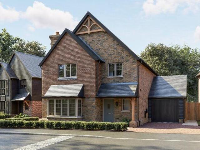 4 Bedroom House East Sussex East Sussex LS100191779