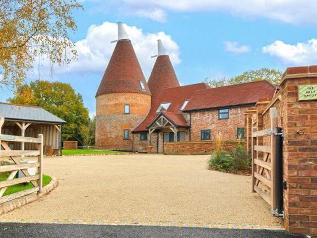 4 Bedroom House East Sussex Kent LS98477518