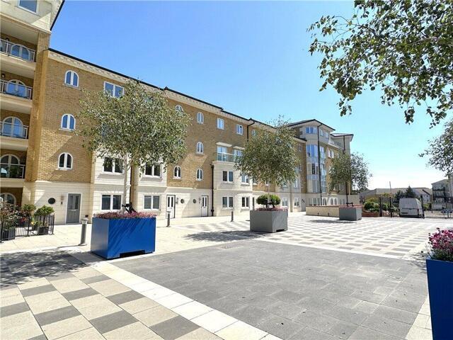 4 Bedroom House Eastbourne East Sussex LS100881402