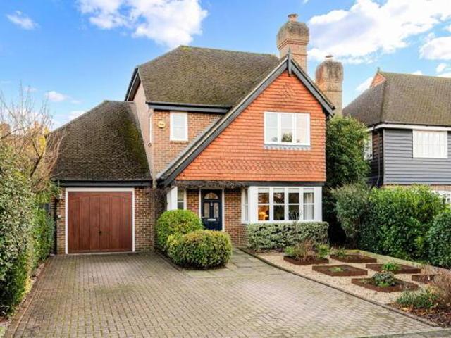 4 Bedroom House Edenbridge Kent 99054671
