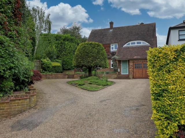 4 Bedroom House Epping Epping LS99373876