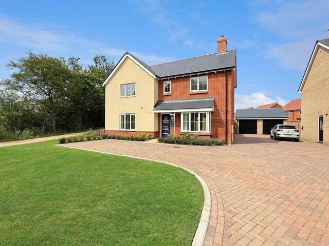 4 Bedroom House Essex Essex 100426643