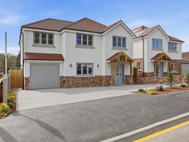 4 Bedroom House Essex Essex 101677330