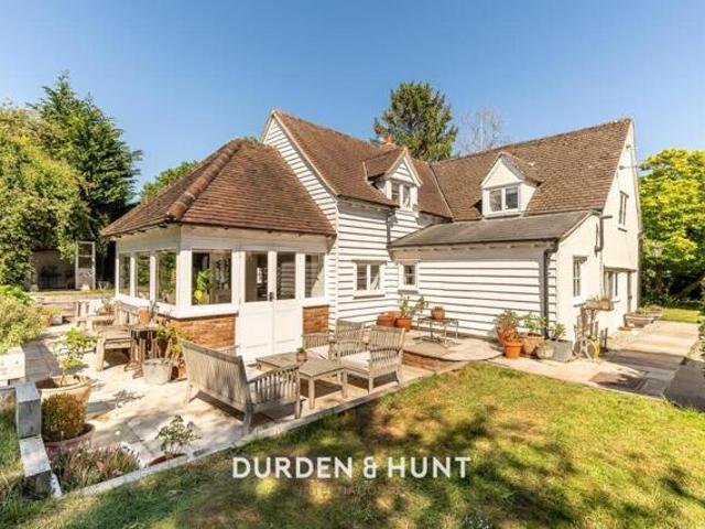 4 Bedroom House Essex Essex 98278116