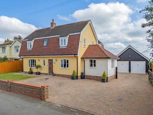4 Bedroom House Essex Essex 99437150