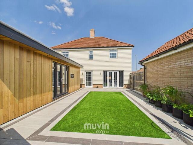 4 Bedroom House Essex Essex LS98903595