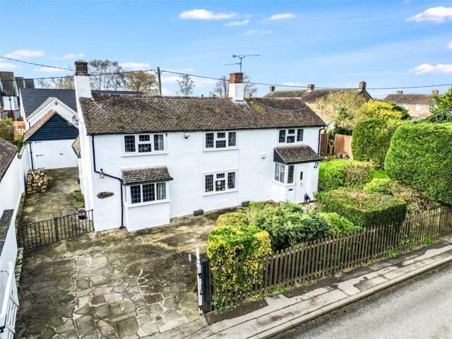 4 Bedroom House Essex Essex LS100456583