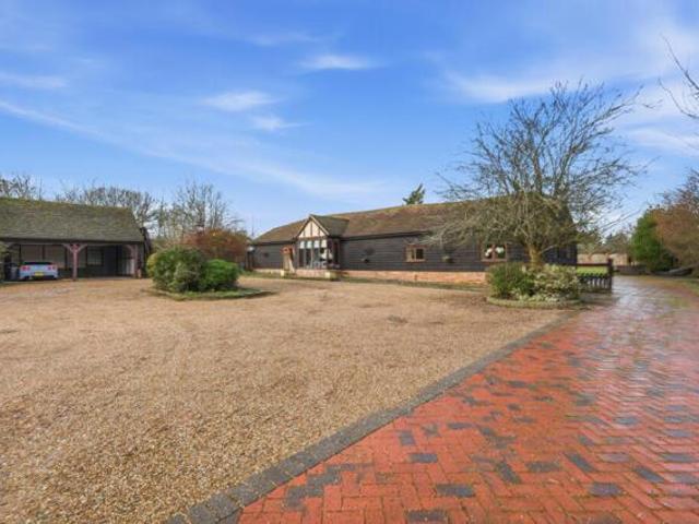 4 Bedroom House Essex Essex LS100824874