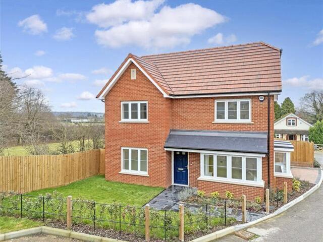 4 Bedroom House Essex Essex LS100825120