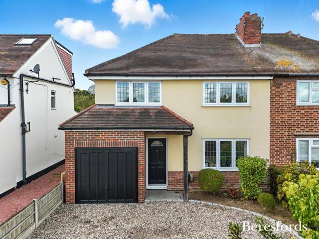 4 Bedroom House Essex Essex LS100023720