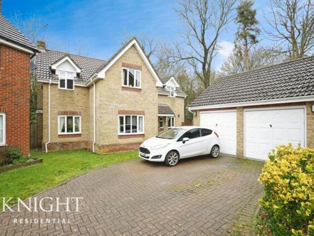 4 Bedroom House Essex Essex LS101678591