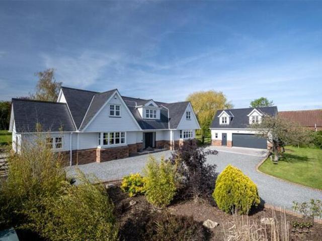 4 Bedroom House Essex Essex LS102023844