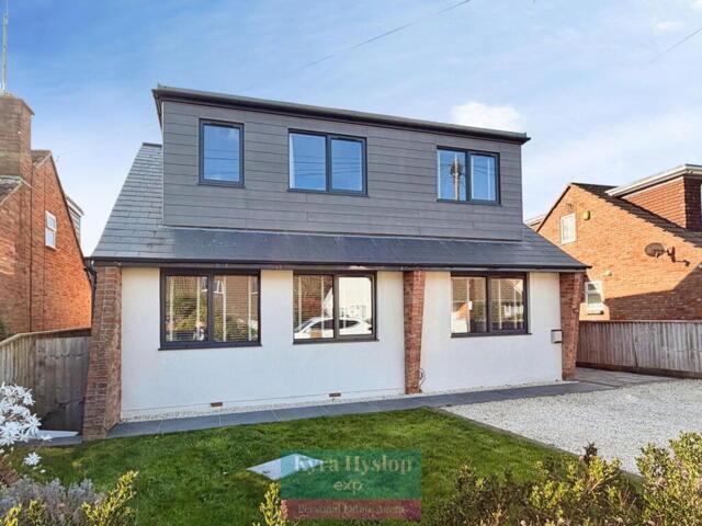 4 Bedroom House Exmouth Devon 100786891