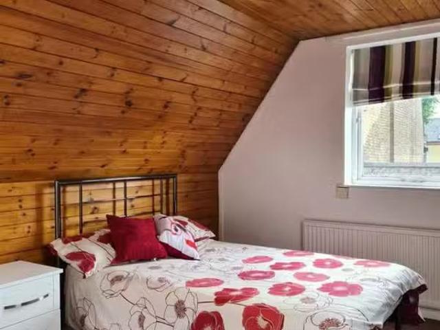 4 bedroom house for rent in 28 Newmarket Road, Cambridge, CB5.