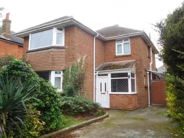 4 bedroom house for rent in 4 bedroom House in Winton, BH9