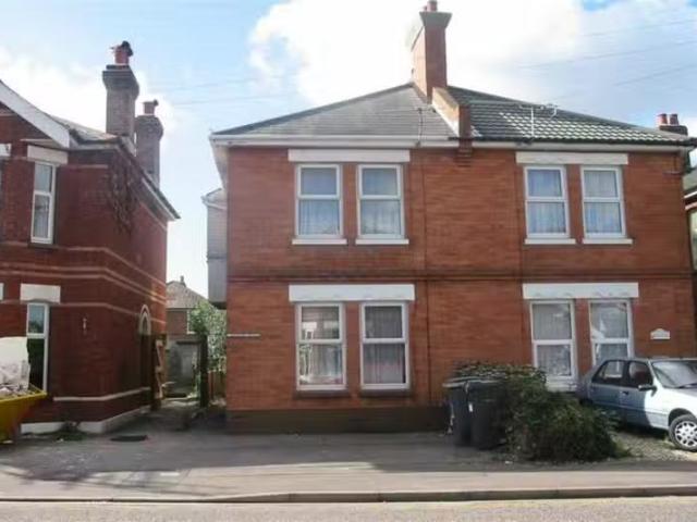 4 bedroom house for rent in 4 bedroom Semi Detached House in W.